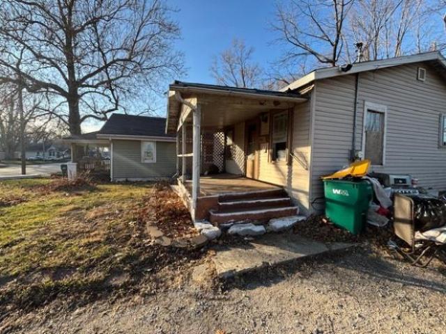 2 Br, 2 bath, Single Family 2618 E Garfield Ave