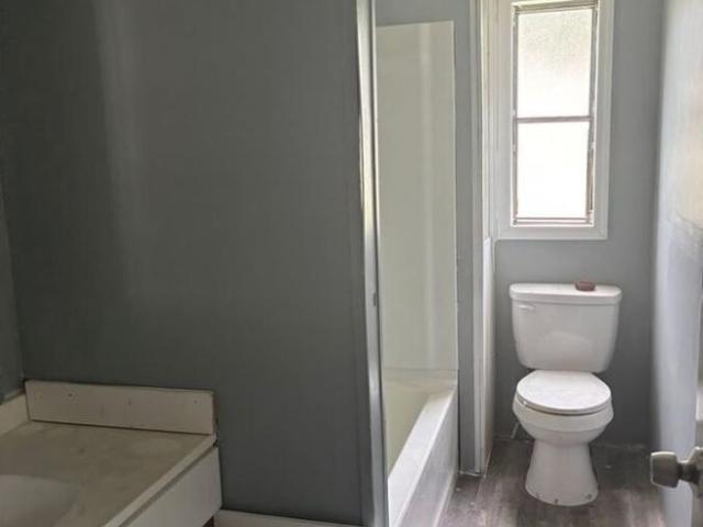 2 Br, 2 bath, Single Family 2625 S West Street