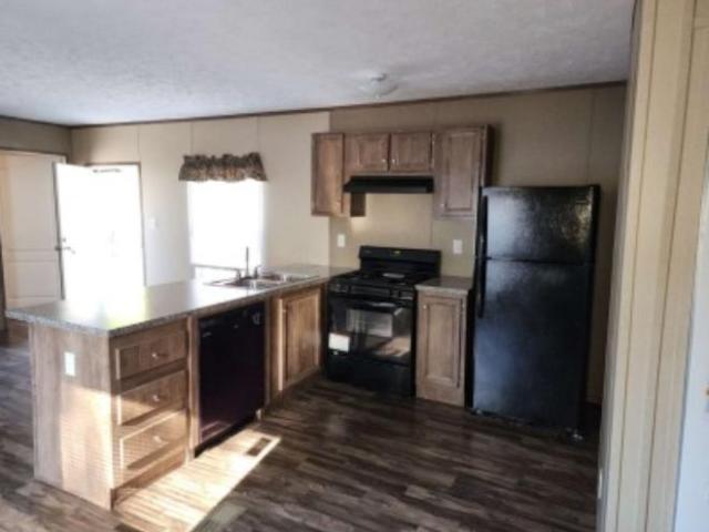 2 Br, 2 bath, Single Family 2705 Dryden Rd