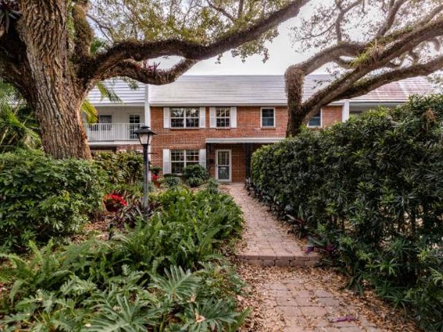 2 Br, 2 bath, Single Family 2722 Cardinal Drive