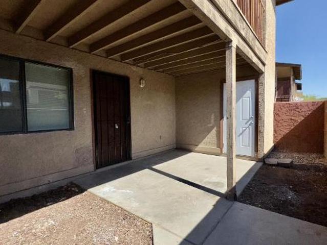 2 Br, 2 bath, Single Family 2737 North Salem