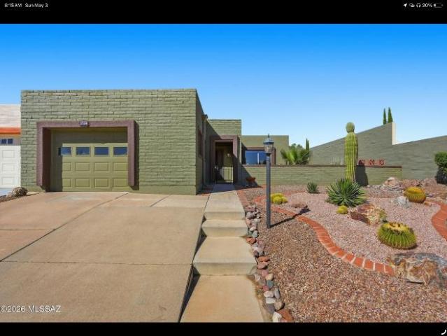 2 Br, 2 bath, Single Family 2780 S Camino Iturbide
