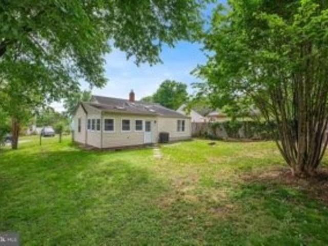2 Br, 2 bath, Single Family 2807 Sheraton St