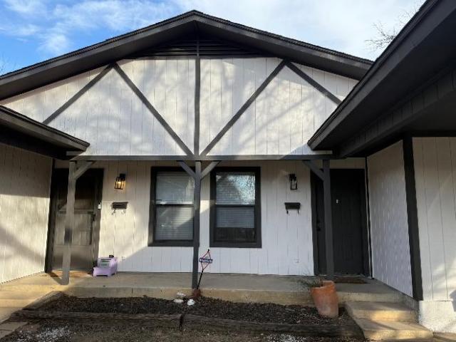 2 Br, 2 bath, Single Family 2815 Frazier Ave