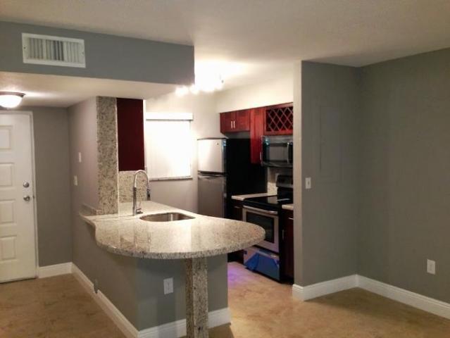 2 Br, 2 bath, Single Family 2850 N Oakland Forest Dr