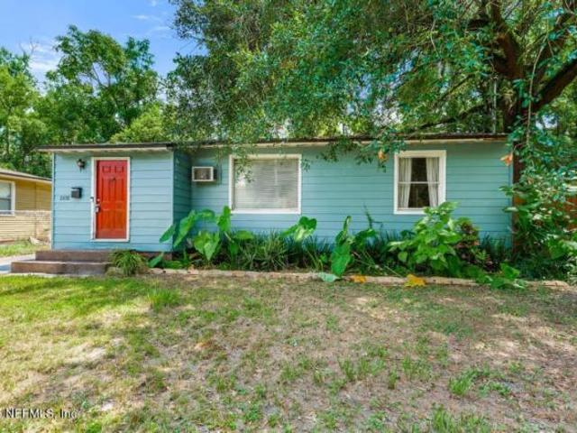 2 Br, 2 bath, Single Family 2892 Gilmore St