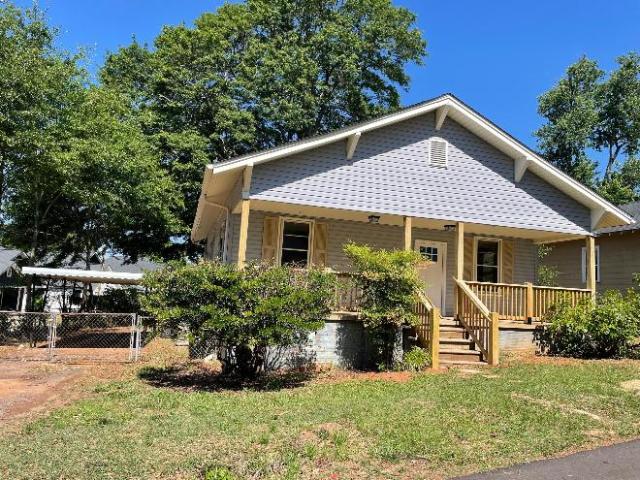 2 Br, 2 bath, Single Family 298 Werts St