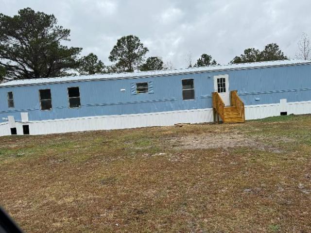 2 Br, 2 bath, Single Family 2021 Hazelwood Ln