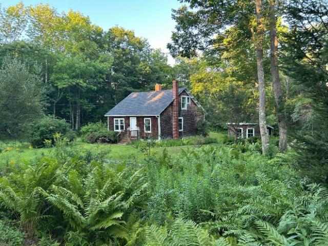 2 Br, 2 bath, Single Family 202 South Road