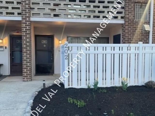 2 Br, 2 bath, Single Family 202 Stony Way