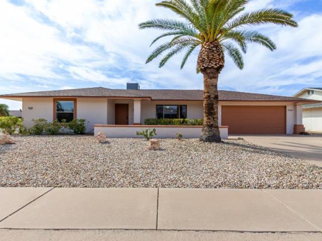 2 Br, 2 bath, Single Family 20439 N Skylark Dr