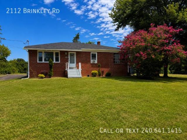 2 Br, 2 bath, Single Family 2112 Brinkley Rd
