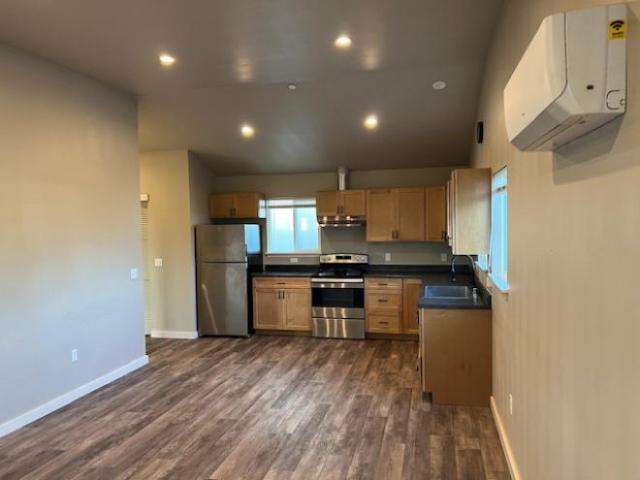 2 Br, 2 bath, Single Family 2133 Western Ave