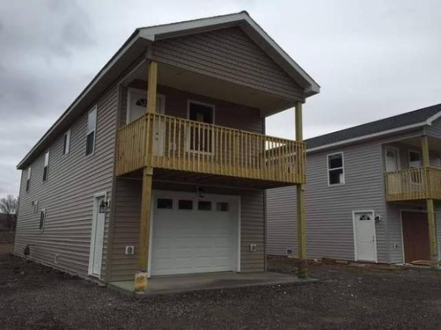 2 Br, 2 bath, Single Family 217 Maple St