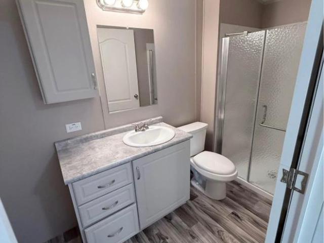 2 Br, 2 bath, Single Family 215 Weeks Rd
