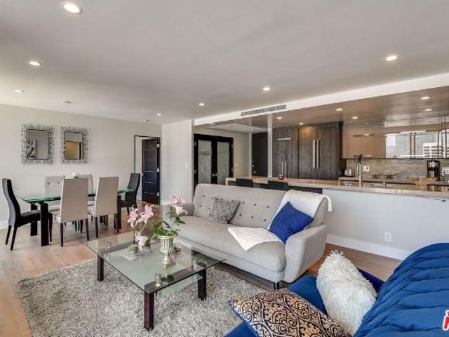 2 Br, 2 bath, Single Family 2160 Century Park E