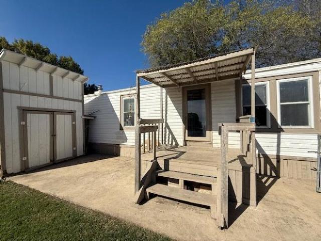 2 Br, 2 bath, Single Family 220 Bark Lane
