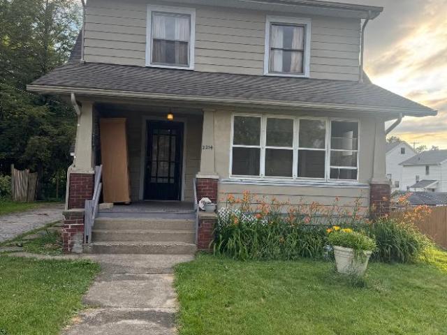 2 Br, 2 bath, Single Family 2214 Birch St