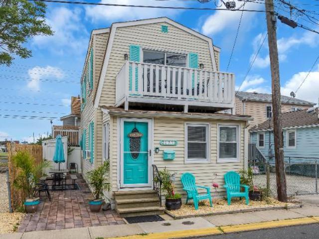 2 Br, 2 bath, Single Family 227 Bay Terrace