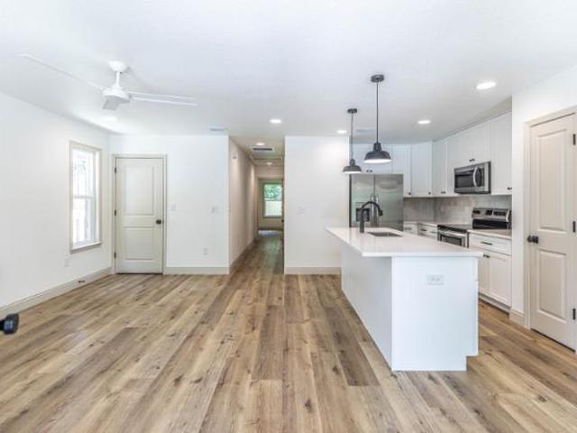 2 Br, 2 bath, Single Family 225 Hudson Boyd Ct