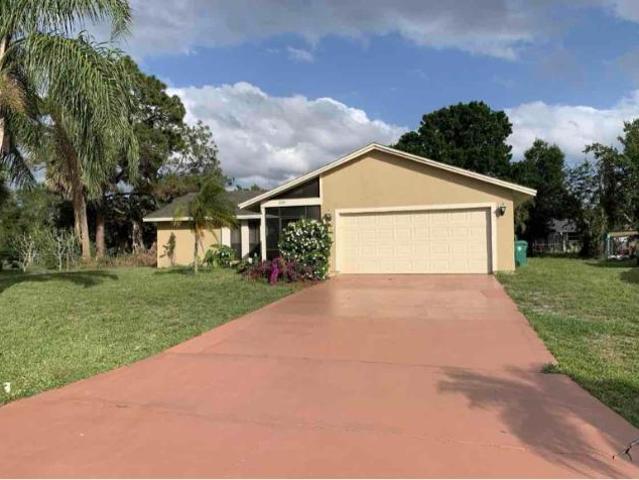 2 Br, 2 bath, Single Family 2265 Sw Edison Cir