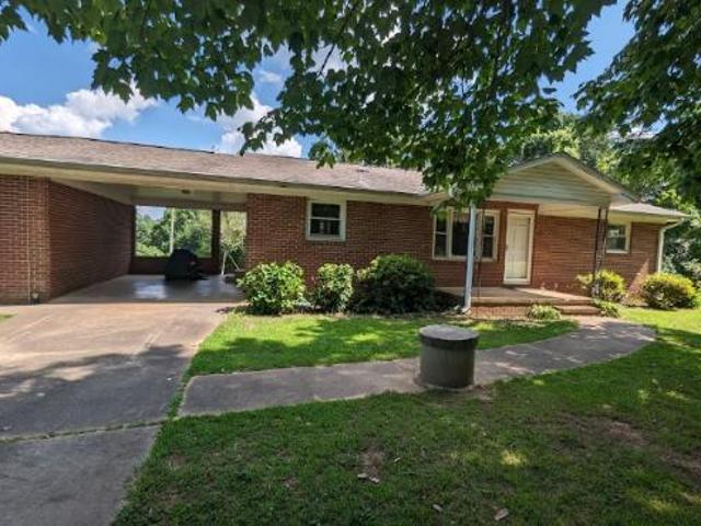 2 Br, 2 bath, Single Family 352 Newnam Rd
