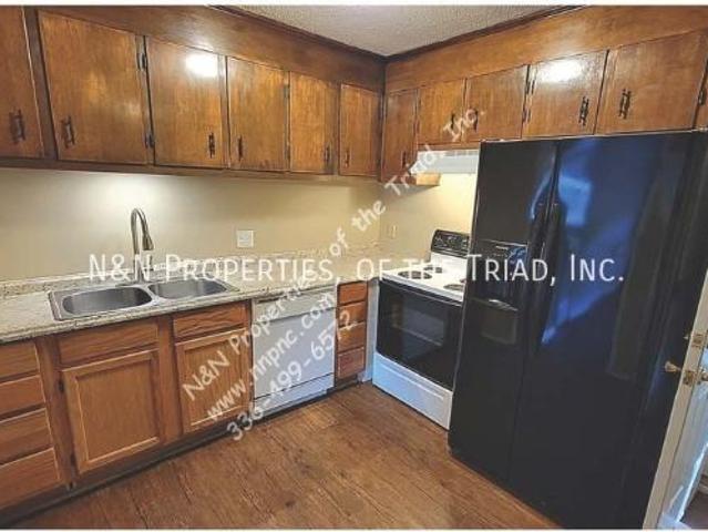 2 Br, 2 bath, Single Family 3624 Yarbrough Ave