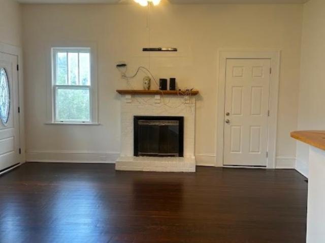 2 Br, 2 bath, Single Family 3629 Guess Rd