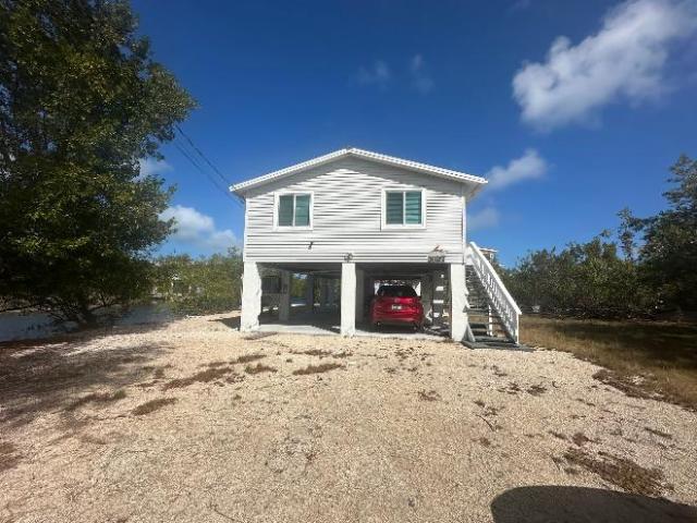 2 Br, 2 bath, Single Family 3693 Landers St