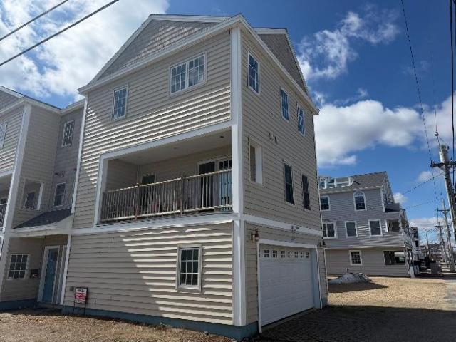 2 Br, 2 bath, Single Family 36 River Avenue