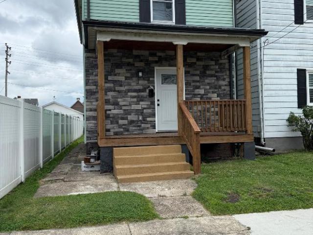 2 Br, 2 bath, Single Family 36 W Craig St