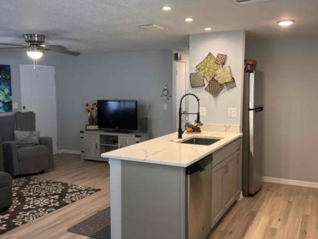 2 Br, 2 bath, Single Family 3823 42nd St