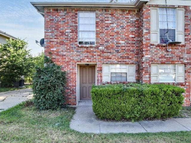 2 Br, 2 bath, Single Family 3830 Coates Circle