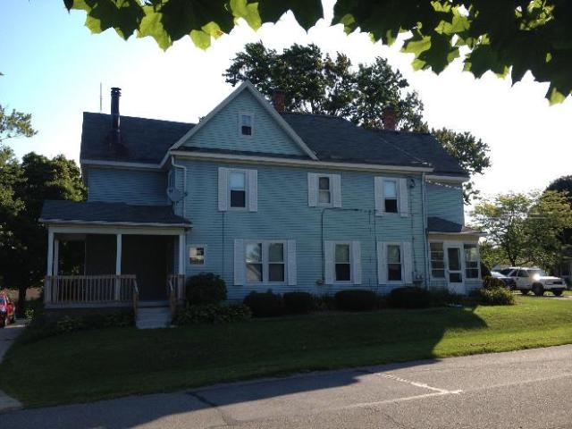 2 Br, 2 bath, Single Family 3921 Longview Ave