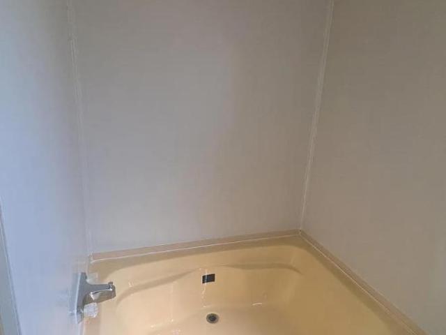2 Br, 2 bath, Single Family 3935 3rd Creek Church Rd