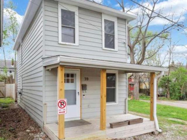 2 Br, 2 bath, Single Family 39 W Ramlow Aly