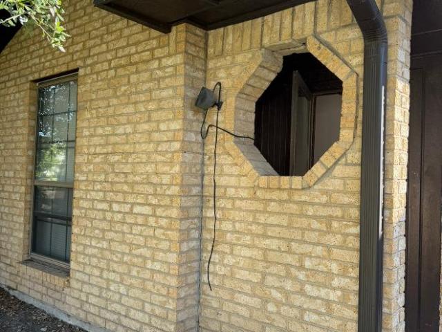 2 Br, 2 bath, Single Family 3060 Gregory Lane