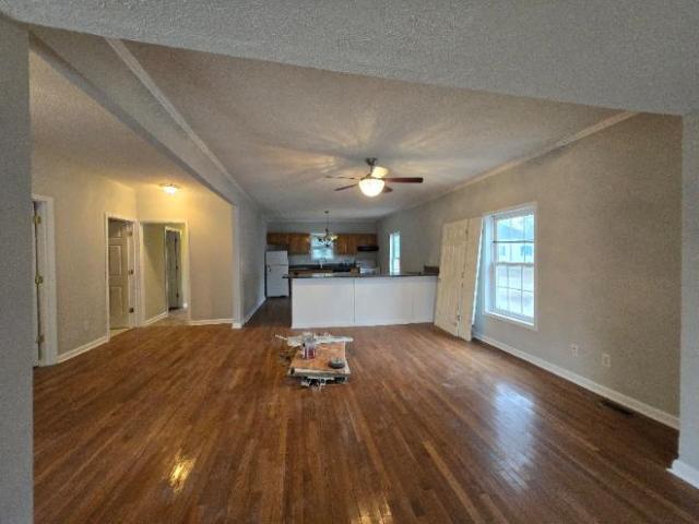2 Br, 2 bath, Single Family 308 Reid Street East