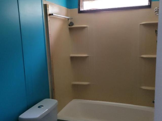 2 Br, 2 bath, Single Family 310 Country Springs Dr