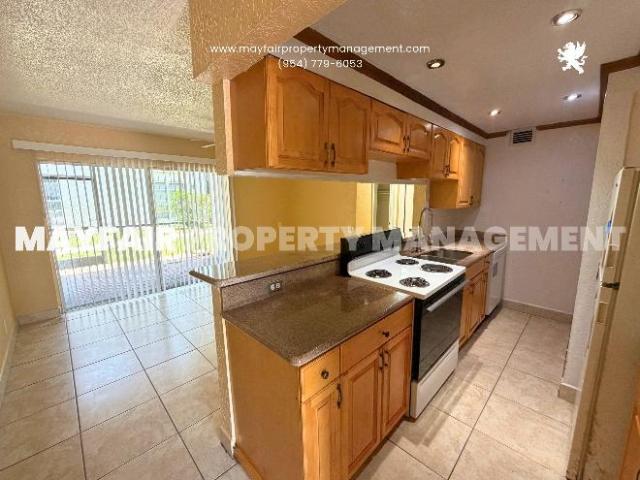 2 Br, 2 bath, Single Family 4467 Treehouse Lane