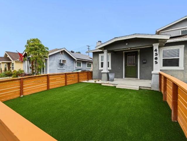 2 Br, 2 bath, Single Family 4565 Iowa Street
