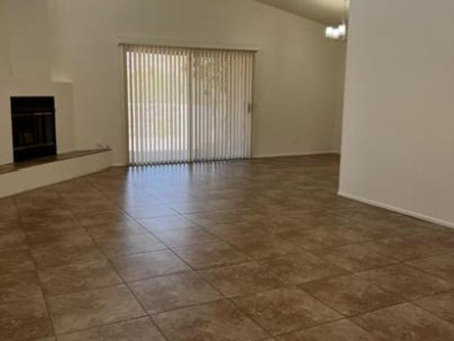 2 Br, 2 bath, Single Family 4649 N Mountain Quail Rd