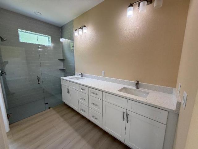 2 Br, 2 bath, Single Family 4661 Hickory Tree Rd