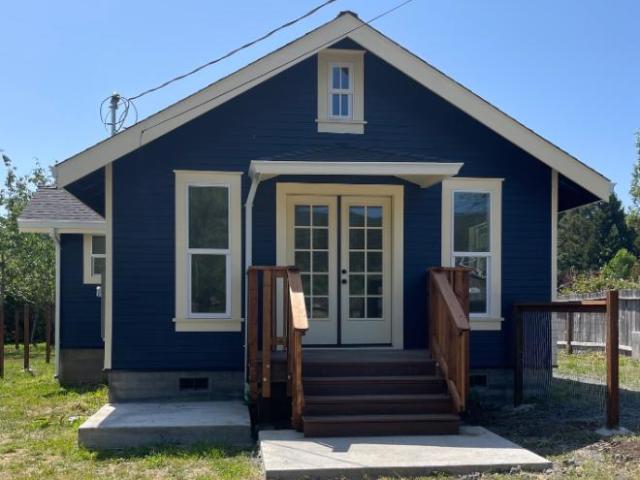 2 Br, 2 bath, Single Family 4676 Fieldbrook Road