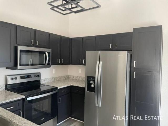 2 Br, 2 bath, Single Family 4747 S Balsam Way