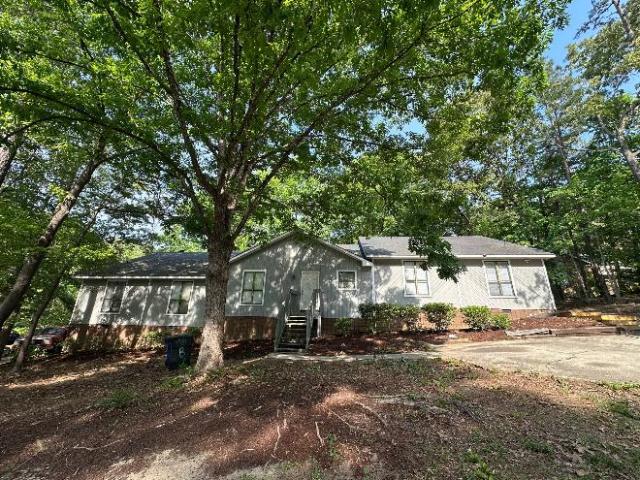 2 Br, 2 bath, Single Family 4901 Wallingford Dr