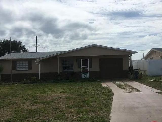 2 Br, 2 bath, Single Family 4050 Chesswood Dr