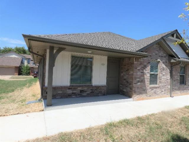 2 Br, 2 bath, Single Family 409 Vail Circle