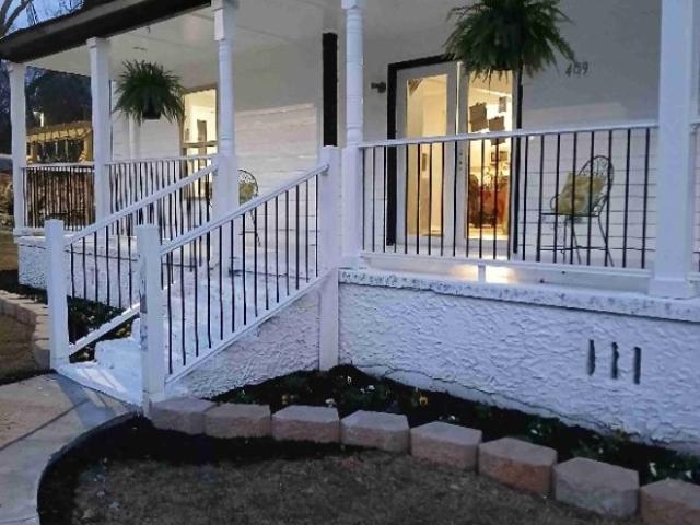 2 Br, 2 bath, Single Family 409 Pine Park St