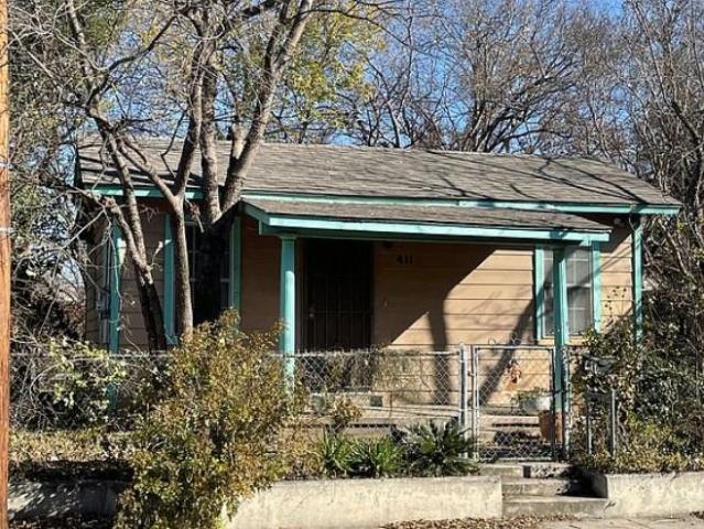2 Br, 2 bath, Single Family 411 E Lachapelle St